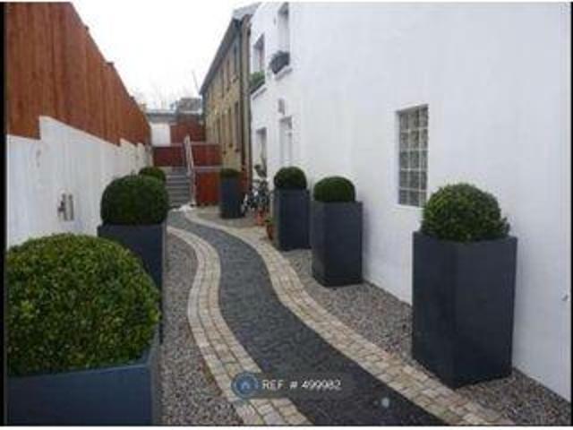 2 Bedrooms Flat for rent in Burder Rd, London N1