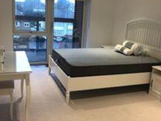 2 Bedrooms Flat for rent in Burnell Building, Wilkinson Close, Cricklewood NW2