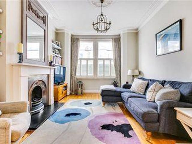 2 Bedrooms Flat for rent in Burnfoot Avenue, London SW6
