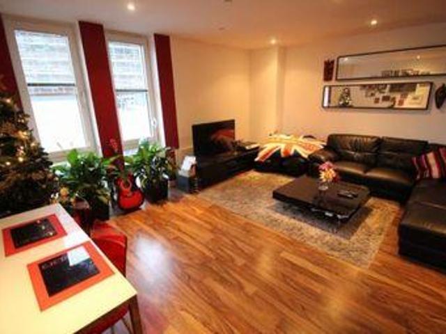 2 Bedrooms Flat for rent in Burrels Wharf, Docklands E14