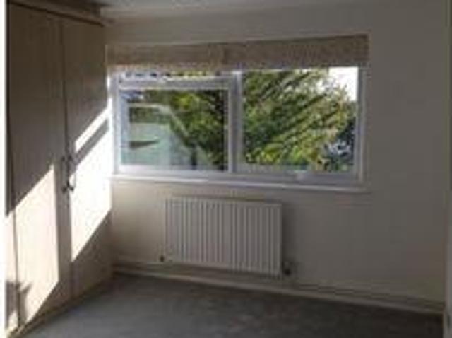 2 Bedrooms Flat for rent in Bycullah Road, Enfield EN2