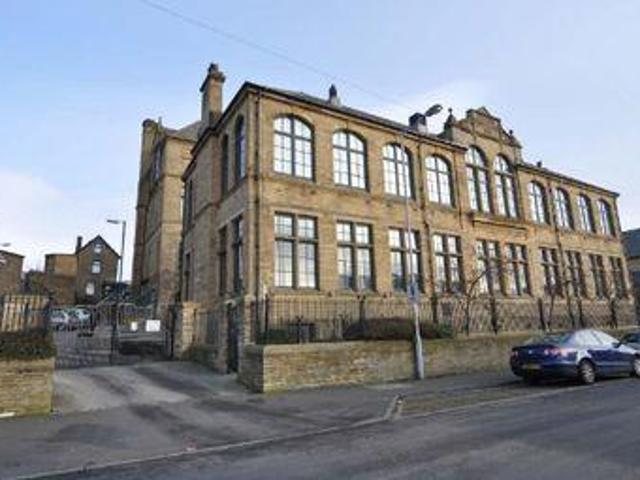2 Bedrooms Flat for rent in Byron Studios, Byron Studios, Bradford BD3