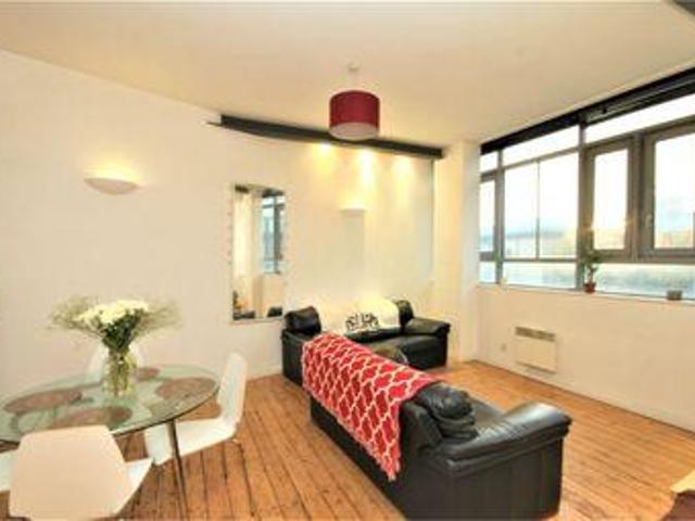 2 Bedrooms Flat for rent in Byron Street, City Centre, Leeds LS2