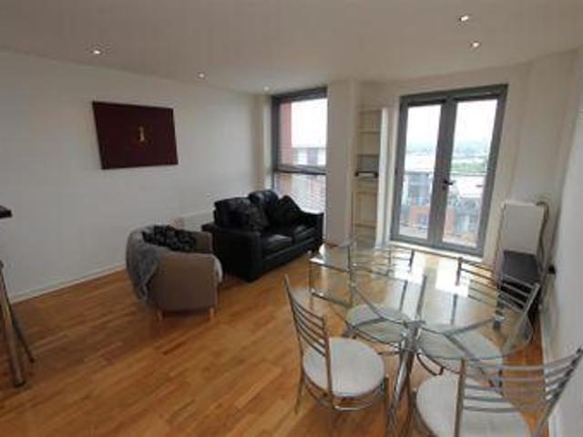 2 Bedrooms Flat for rent in Gotts Road, Leeds LS12