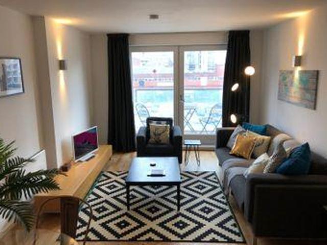 2 Bedrooms Flat for rent in Goulden Street, Manchester M4