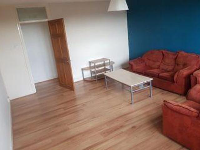 2 Bedrooms Flat for rent in Godfrey Street, Stratford E15