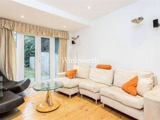 2 Bedrooms Flat for rent in Golders Green Crescent, London NW11