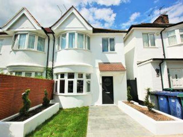 2 Bedrooms Flat for rent in Golders Manor Drive, Golders Green NW11