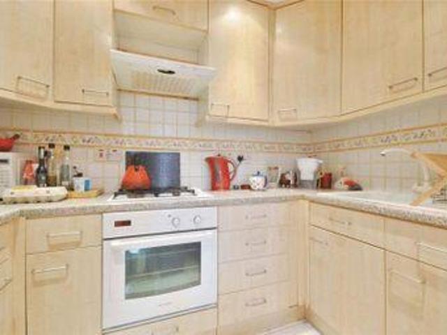 2 Bedrooms Flat for rent in Goldhurst Terrace, London NW6