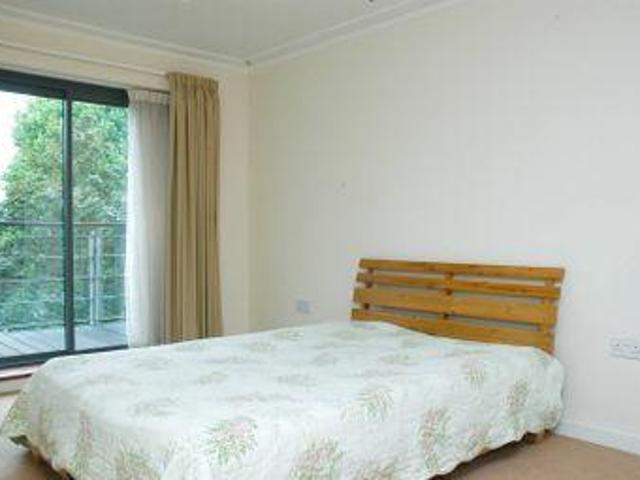 2 Bedrooms Flat for rent in Goldhawk Road, Stamford Brook W6