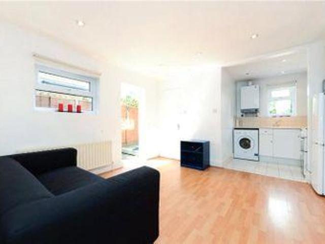 2 Bedrooms Flat for rent in Goldsboro Road, London SW8