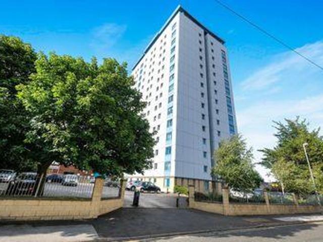 2 Bedrooms Flat for rent in Gomer Street, Willenhall WV13