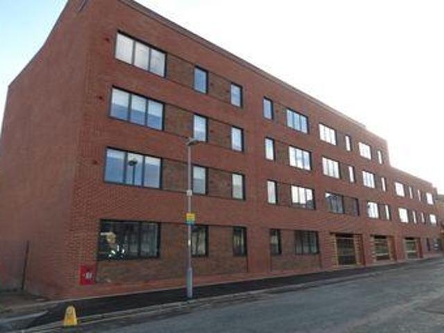 2 Bedrooms Flat for rent in Gooch Street North, Birmingham B5