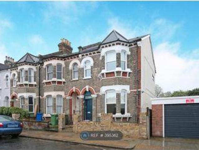 2 Bedrooms Flat for rent in Goodrich Road, London SE22
