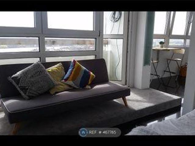 2 Bedrooms Flat for rent in Gordon House, London E1W