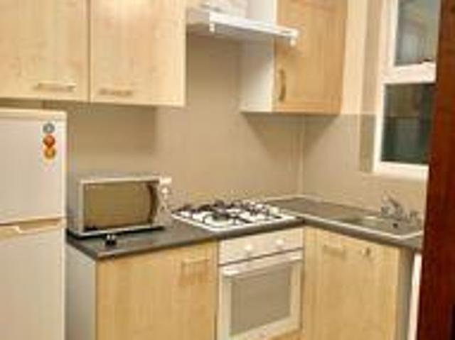 2 Bedrooms Flat for rent in Goresbrook Road, London RM9