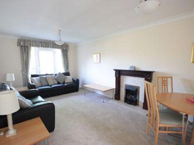 2 Bedrooms Flat for rent in Gatcombe Mews, Ealing, London W5