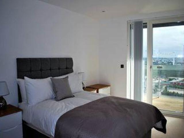 2 Bedrooms Flat for rent in Gateway Tower, 28 Western Gateway, Royal Victoria E16