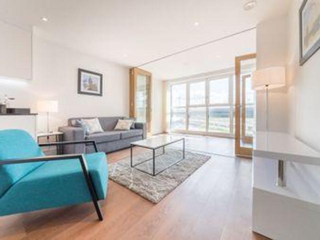 2 Bedrooms Flat for rent in Gateway Tower, 28 Western Gateway, Royal Victoria, London E16