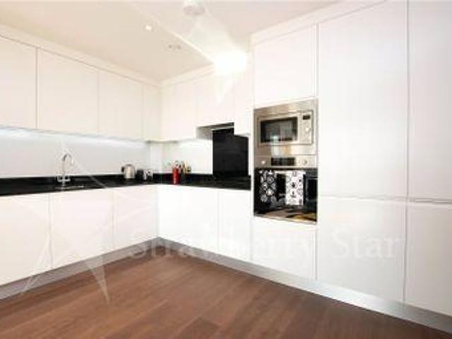2 Bedrooms Flat for rent in Gateway Tower, 29 Western Gateway, London E16