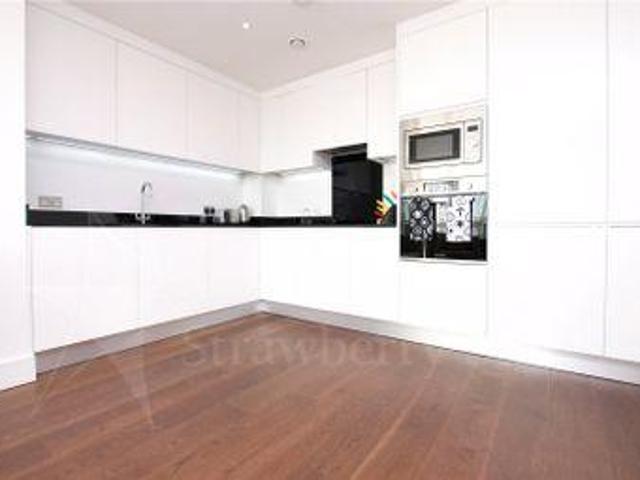 2 Bedrooms Flat for rent in Gateway Tower, 29 Western Gateway, London E16