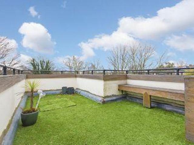 2 Bedrooms Flat for rent in Gauden Road, London SW4