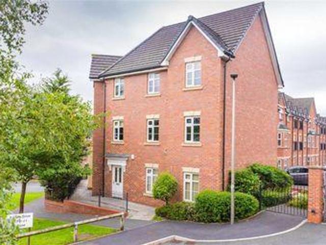 2 Bedrooms Flat for rent in Gadbury Fold, Atherton, Manchester M46