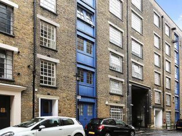 2 Bedrooms Flat for rent in Gainsford Street, London SE1