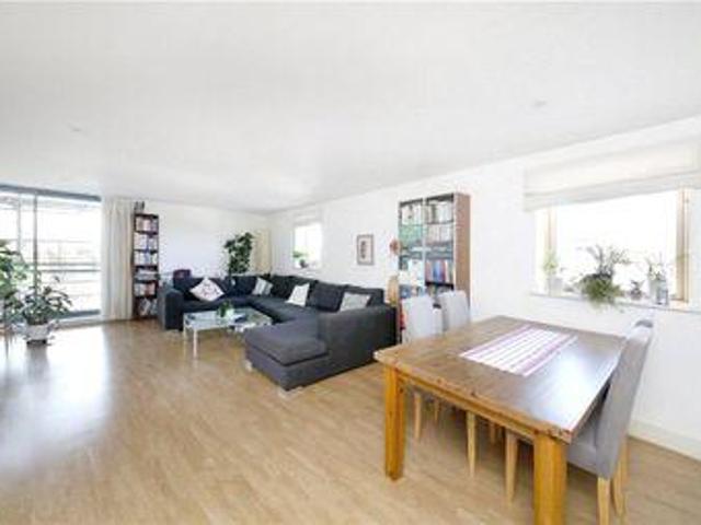 2 Bedrooms Flat for rent in Galaxy Building, Westferry Road, London E14