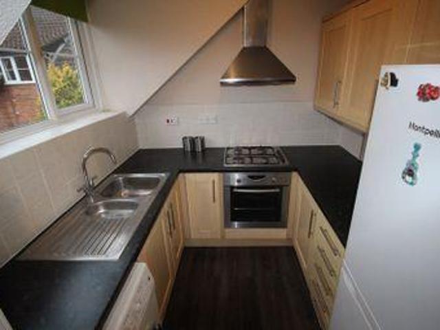2 Bedrooms Flat for rent in Galdana Avenue, New Barnet, Barnet EN5