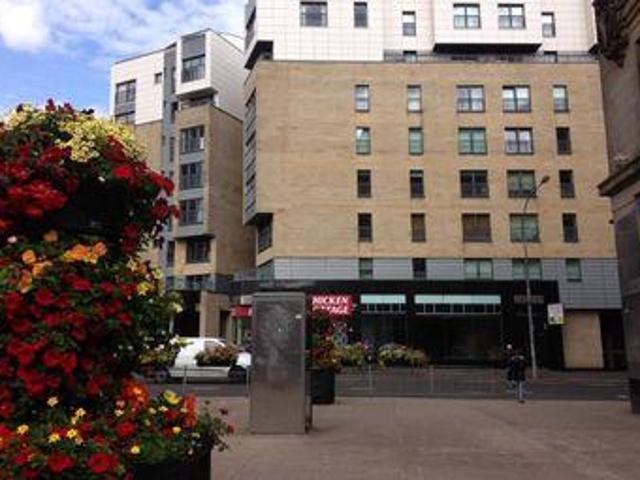 2 Bedrooms Flat for rent in Gallowgate, Glasgow G1
