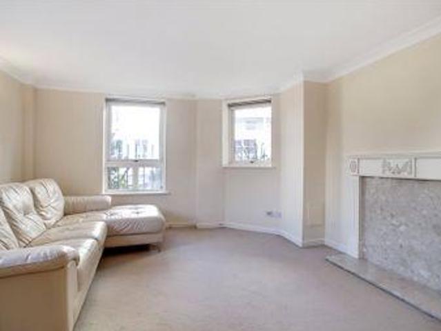 2 Bedrooms Flat for rent in Galleons View, Stewart Street, London E14