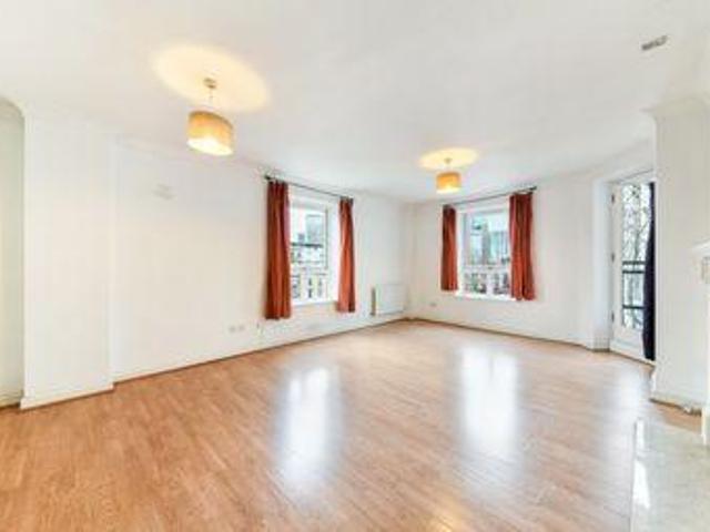 2 Bedrooms Flat for rent in Galleons View, Stewart Street, London E14