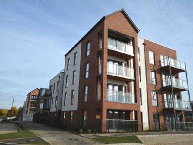 2 Bedrooms Flat for rent in Gambit Avenue, Milton Keynes MK10