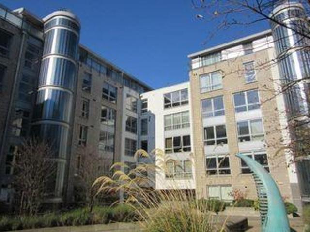 2 Bedrooms Flat for rent in Gardner´s Crescent, Edinburgh EH3