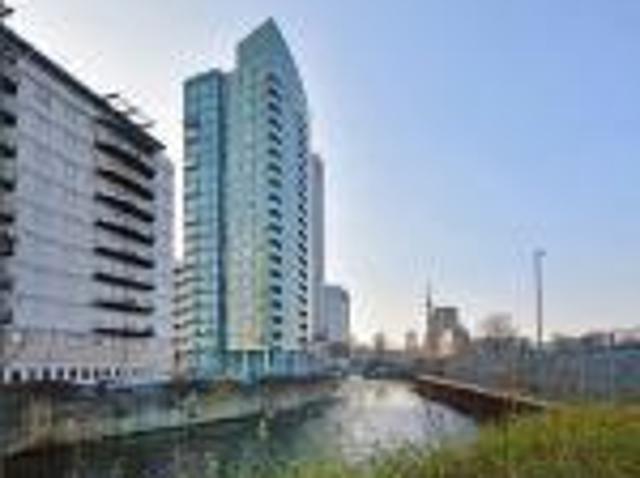 2 Bedrooms Flat for rent in George Hudson Tower, 28 High Street, Stratford, London E15