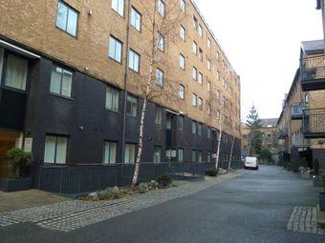 2 Bedrooms Flat for rent in George Row, London SE1