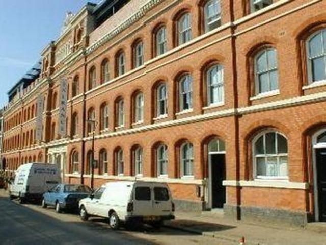 2 Bedrooms Flat for rent in George Street, Birmingham B3