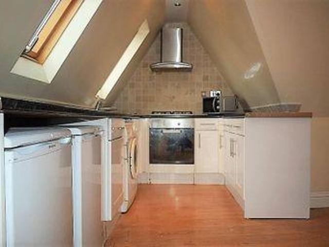 2 Bedrooms Flat for rent in George Street, Croydon CR0