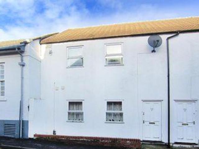 2 Bedrooms Flat for rent in George Street, Grantham, Lincs NG31