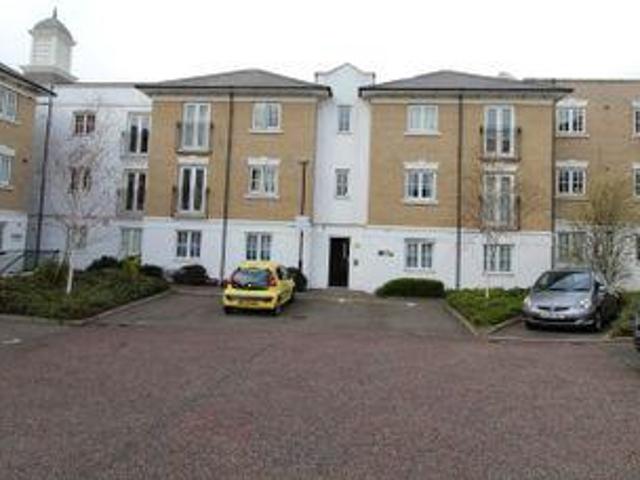 2 Bedrooms Flat for rent in George Williams Way, Colchester, Essex CO1
