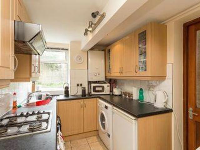 2 Bedrooms Flat for rent in Gilbey Road, London SW17