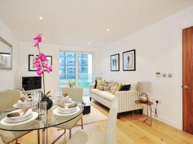 2 Bedrooms Flat for rent in Gillingham Street, London SW1V