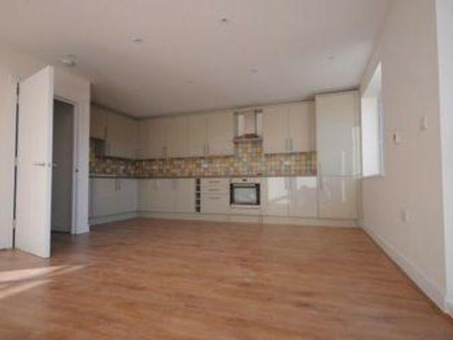 2 Bedrooms Flat for rent in Gipsy Hill, 9Ss, South East London SE27