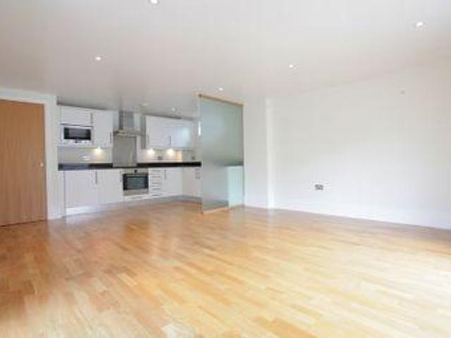 2 Bedrooms Flat for rent in Gipsy Road, London SE27