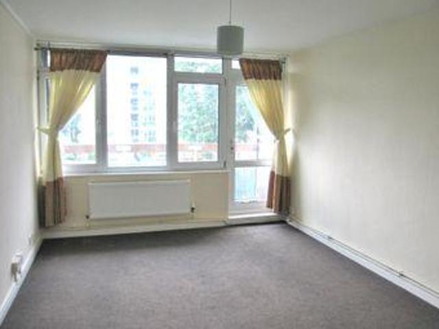 2 Bedrooms Flat for rent in Giraud Street, London E14
