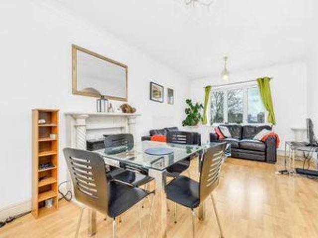 2 Bedrooms Flat for rent in Glamis Place, London E1W