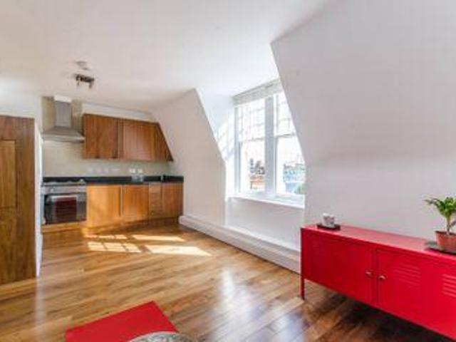2 Bedrooms Flat for rent in Gledstanes Road, Barons Court W14