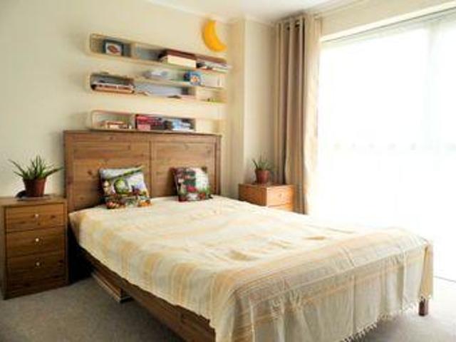 2 Bedrooms Flat for rent in Glenbuck Road, Surbiton KT6