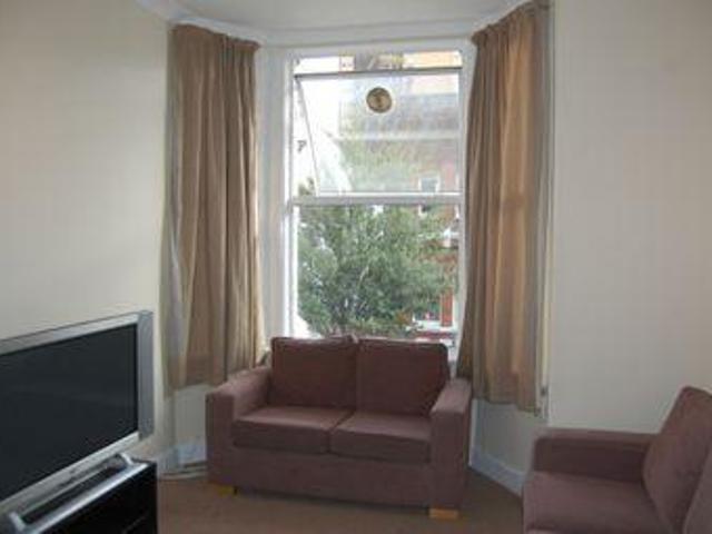2 Bedrooms Flat for rent in Glengall Road, Kilburn NW6